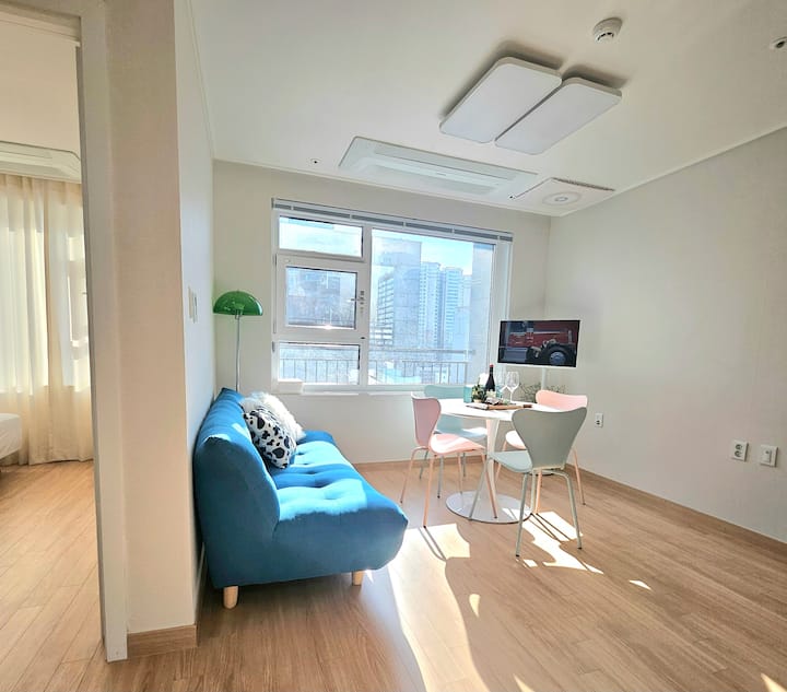 #청계천 #Ddp #서울종로 #광화문 #Dongmyo Subway 3 Mins #구제시장 - South Korea