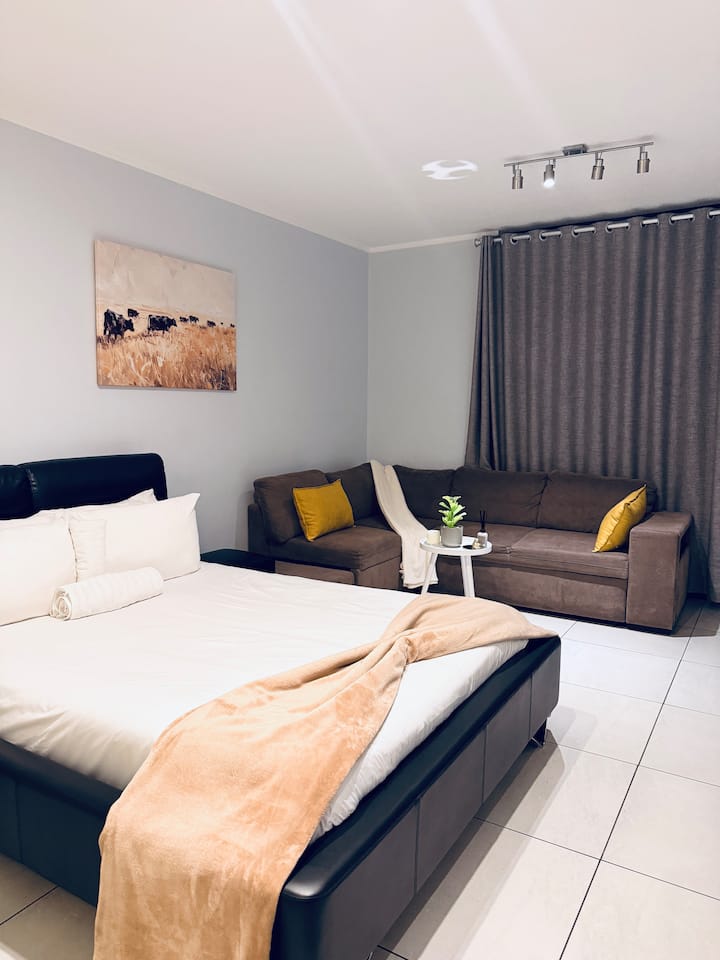 Cozy Cbd Studio Apartment - Namibia