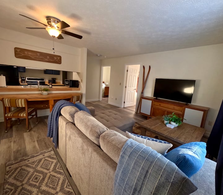 Little Dipper Basecamp - 2br/1ba, Kitchen, Laundry - Anchorage, AK