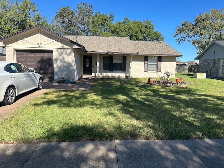 Comfy Home In Sugarland - Sugar Land, TX