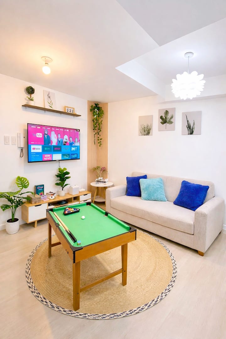 Azure Tropics 2 Near Naia Airport (Wifi & Netflix) - Muntinlupa