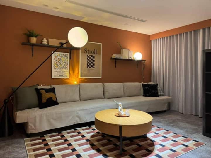 Remix小巨蛋/1f/西門町/台北101/饒河夜市/4房2衛浴/4~14p/機場接送/寄放行李 - Taipei