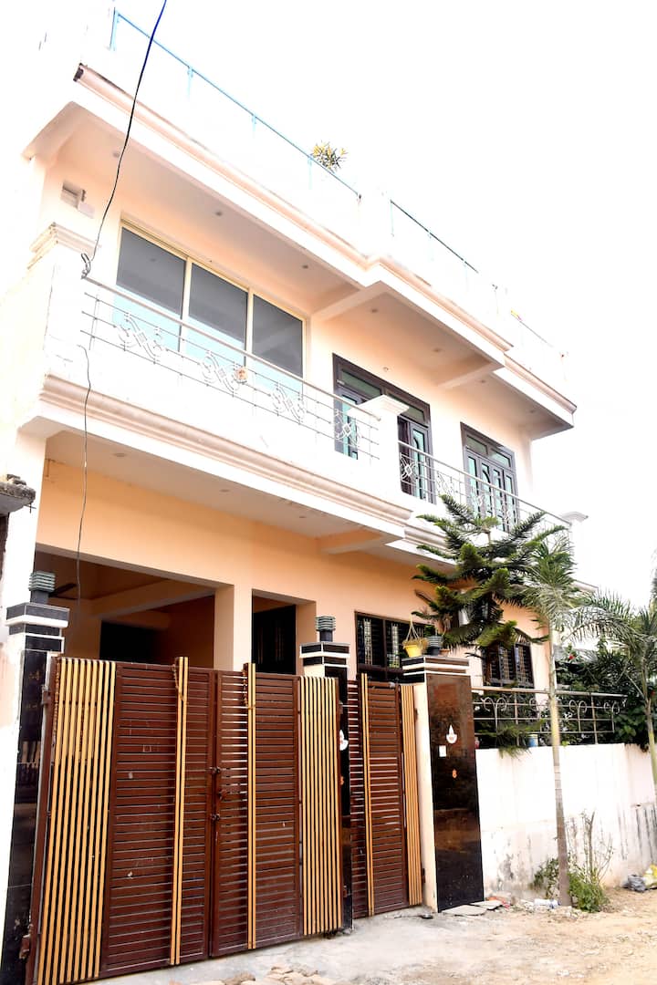 Stay And Safety Like Home. - Prayagraj