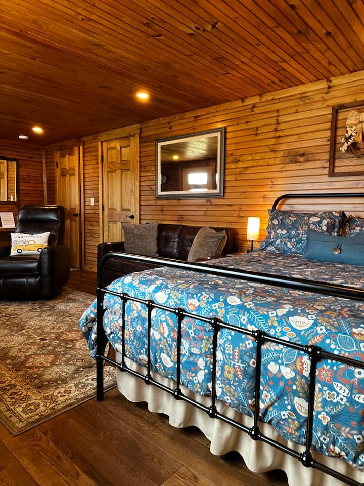 Still Waters: A Restorative Riverbank Retreat - Rhode Island