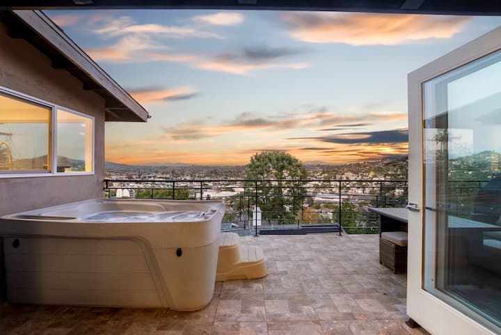 Serene Suite On Top On The Hill - San Diego, CA