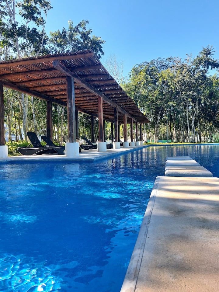 Depa Equipado: 3 Recámaras, A/c, Alberca Y Gym - Playa del Carmen