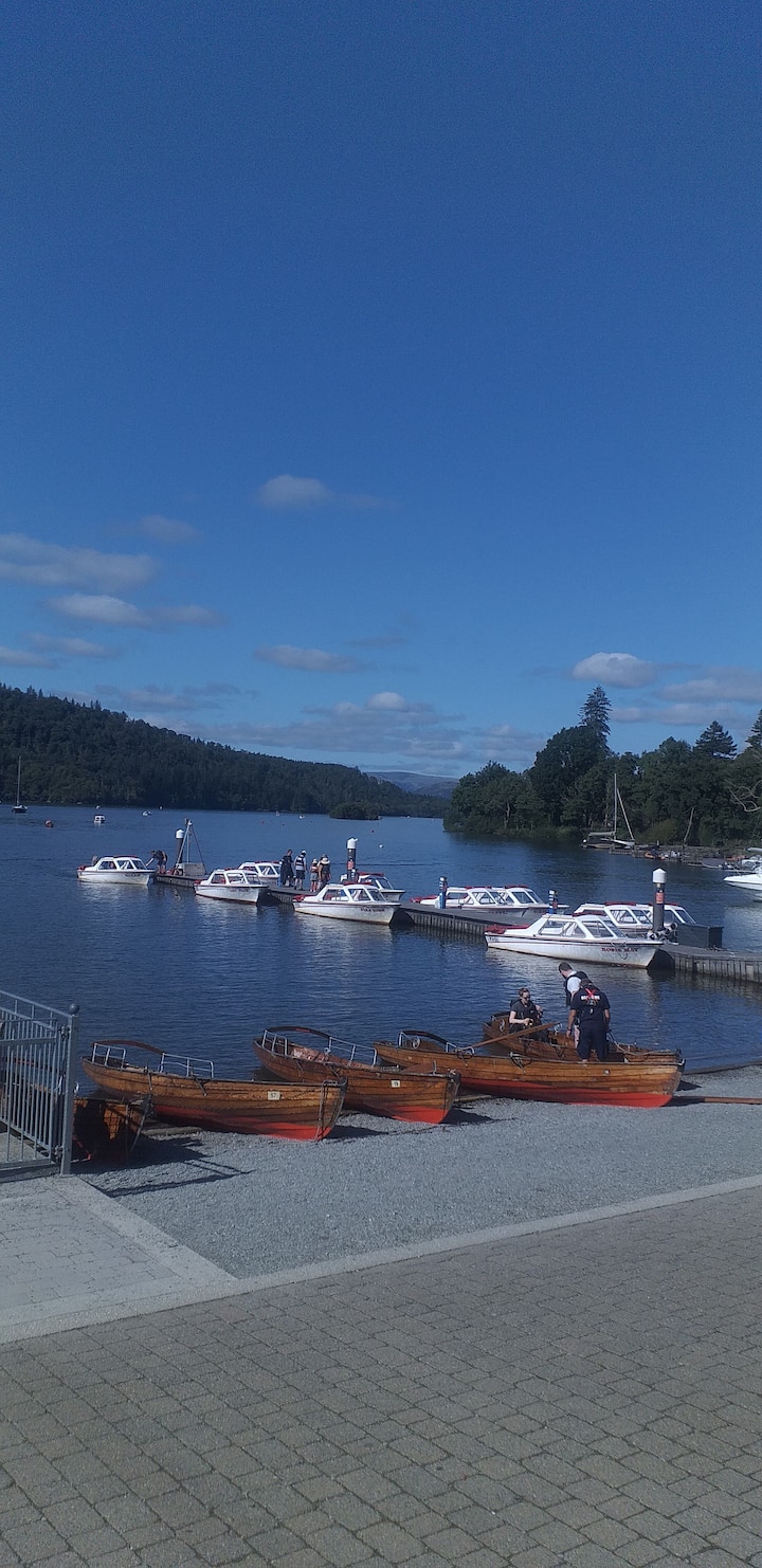 Beautiful   Mylne Cottage In Windermere - Bowness-on-Windermere