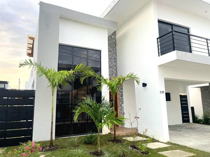 The Jg Villa 2 Minutes From Downtown Punta Cana - Punta Cana