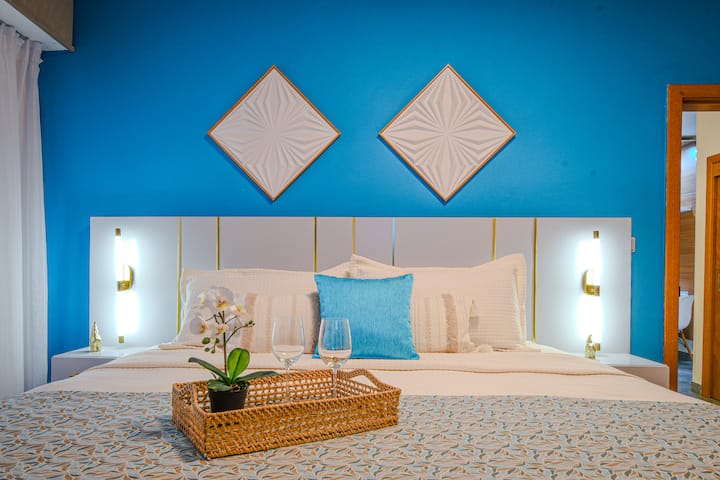 Downtown Santo Domingo | Lux. King Bed, Pool & Gym - Santo Domingo
