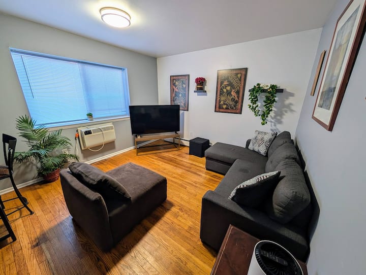 Bright 1 Br In Amazing Location - Milwaukee