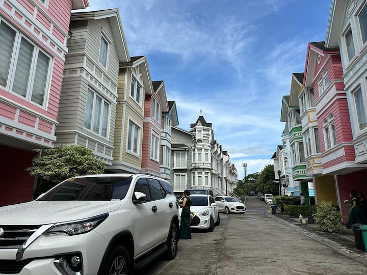 Townhouse Mellow Yellow D#220 3storey 120sqm - Batangas