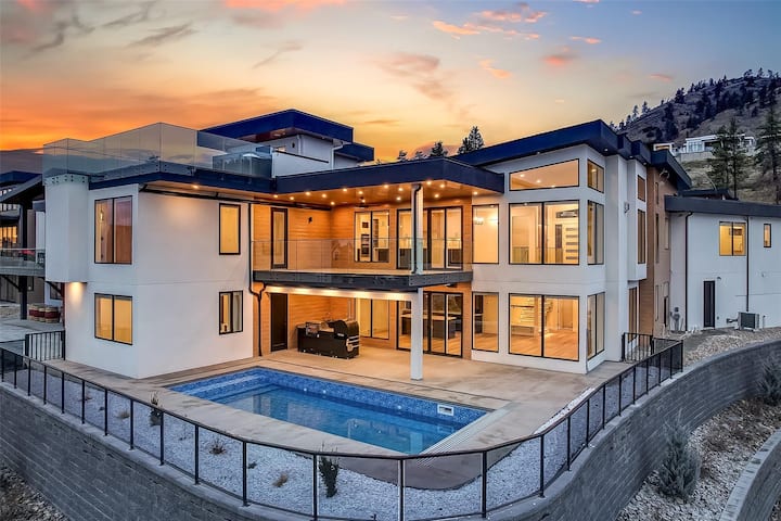 Pool/hot-tub+ Sauna & Lakeviews - Kelowna