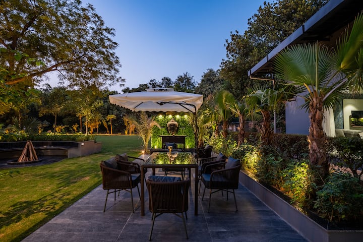 Twin Palms - Luxury Farm Living - Delhi
