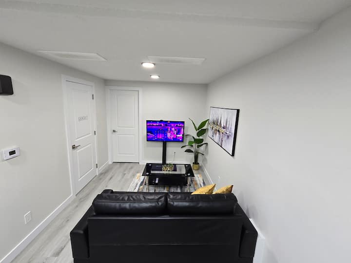 Elegant Suite Near Edmonton (Yeg) Airport - Beaumont