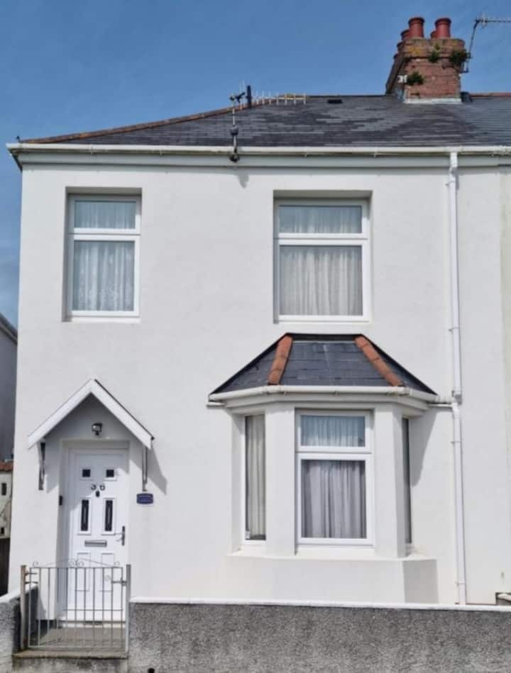 Private Room In Central Location Free Parking 2 - Plymouth