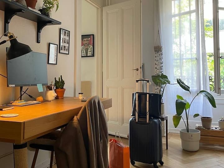 Cozy Apartment In Central Plainpalais - Genève