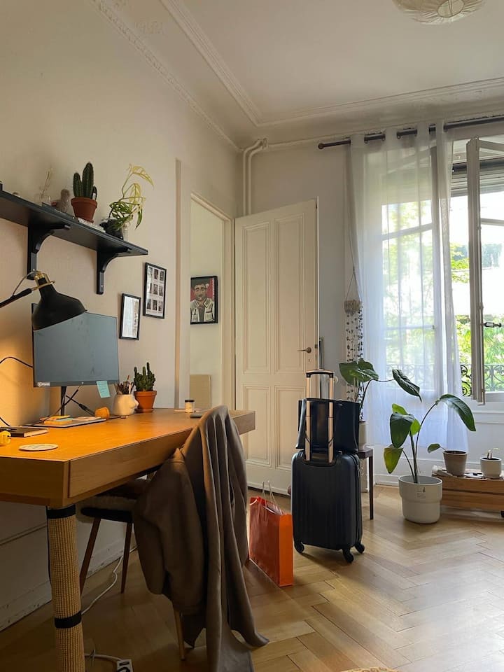Private Room In Central Plainpalais - Geneva