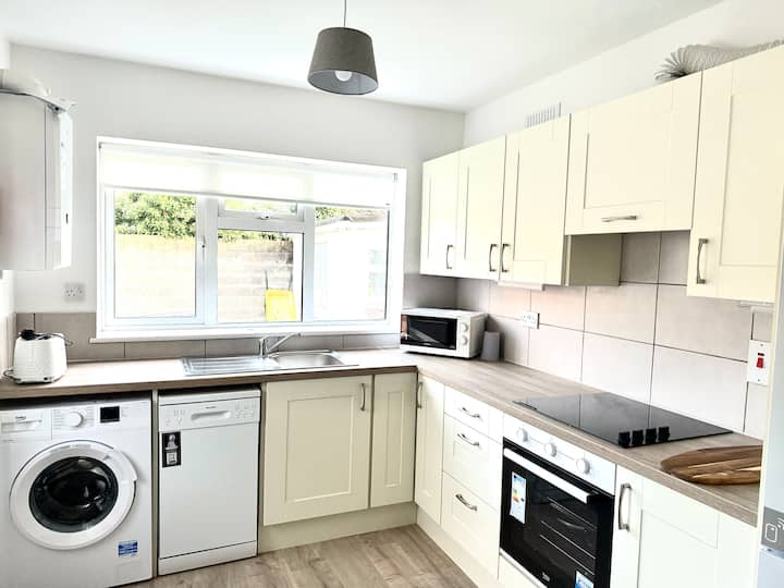 Large 4 Bed Retreat Rathfarnham - Dublin, Ireland