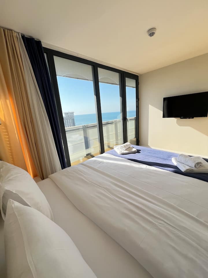 Hospitable Apartments - Batumi