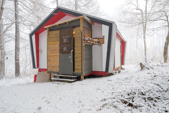 ニセコアンヌプリスキー場まで車でわずか12分。 四季折々の自然に抱かれる一棟貸しの隠れ家ステイ - Niseko