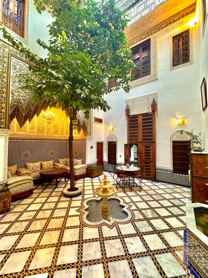 Riad Phœnix, Entière Avec Petit Déjeun, à 94mbit/s - Fes