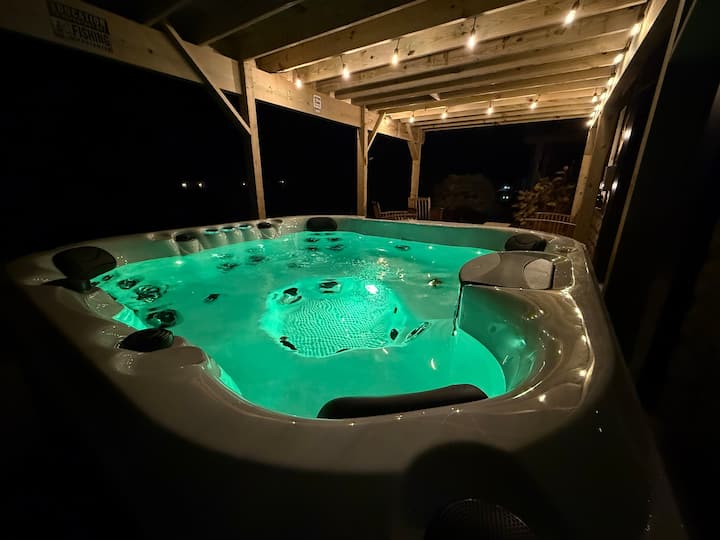 New Hot Tub At The Canal House On Portage Chain - Chelsea, MI