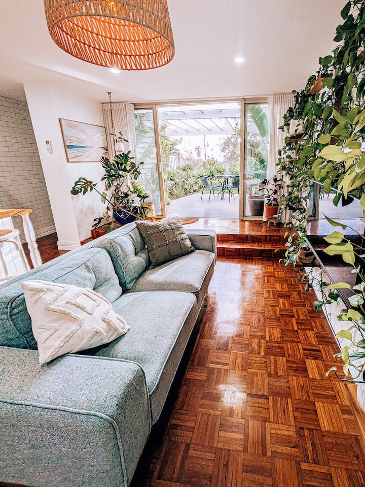 Boho Retreat With Cosy Vibes - East Fremantle