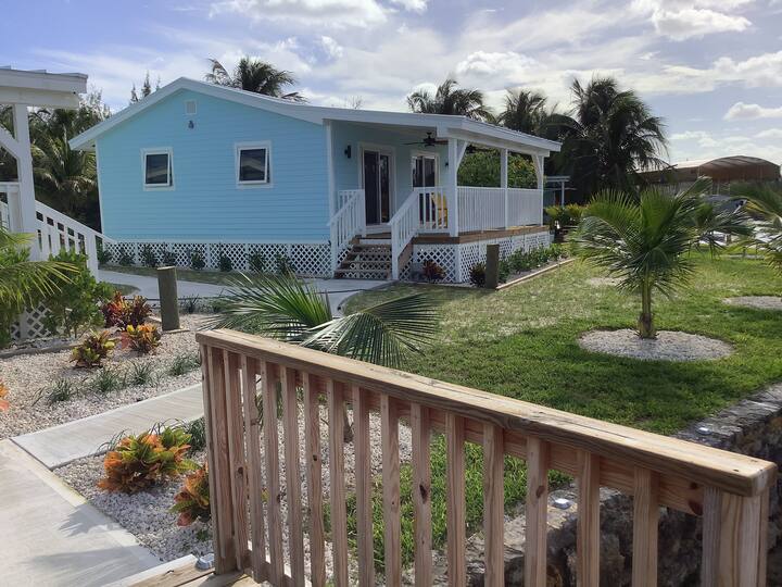Blue Studio Cottage On Water - The Bahamas