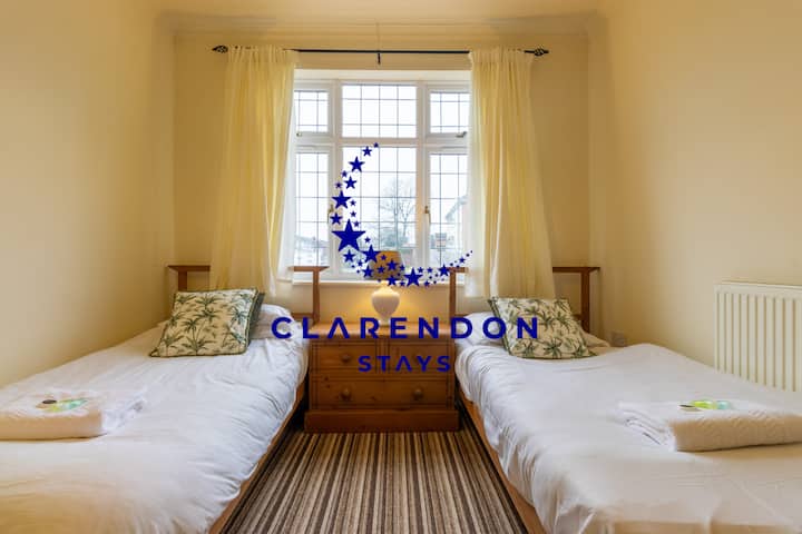 Detached Bungalow | 2br| Driveway| Wifi| Sleeps 4 - Warwick