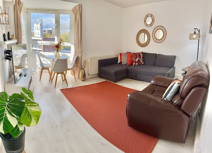 Stylish & Spacious Flat 3 Min Walk To  Station - Winchester, VA