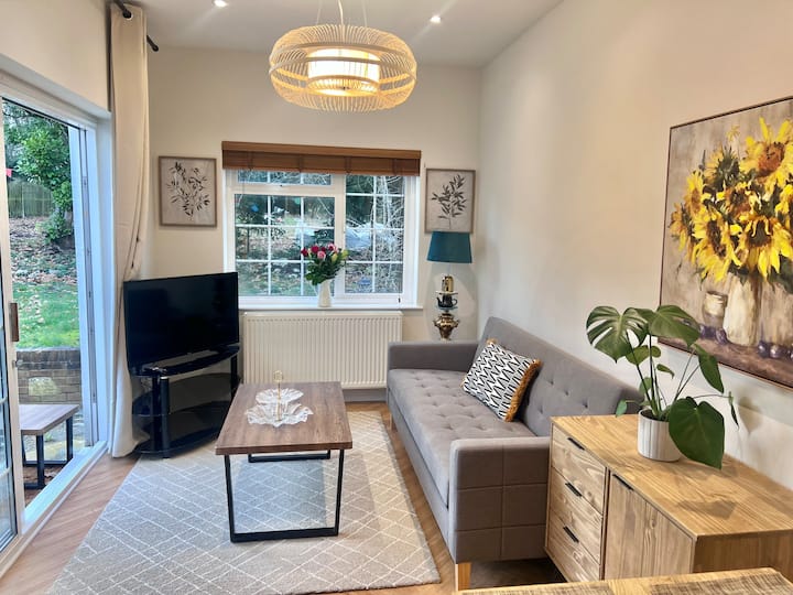 Luxury 2 Bed Duplex Property - Beckenham