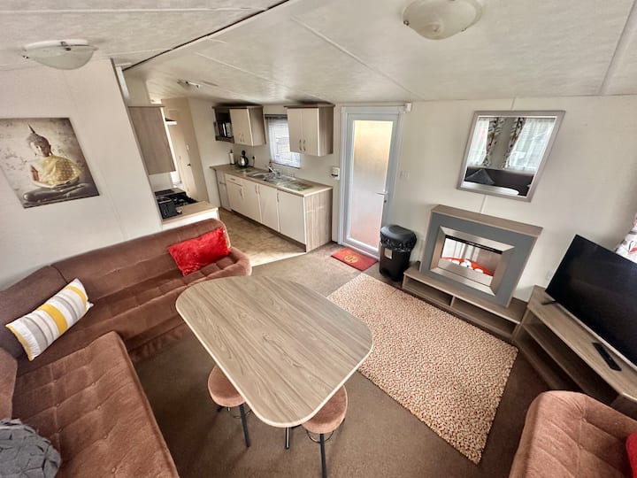 Delta, Bromley 4-bedroom Caravan - Glasgow