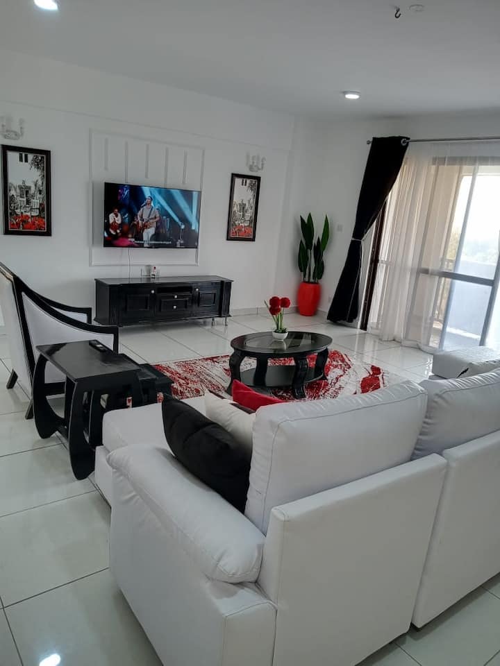 Jumbo Sapphire 3br|elevator|balcony|o723896567 - Kisumu