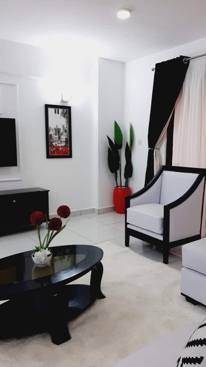 Jumbo 4br|elevator|balcony|o723896567 - Kisumu