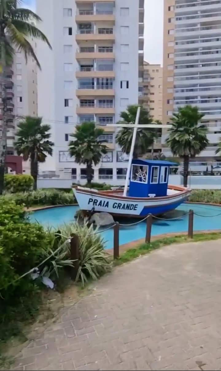 Guilhermina 2 Dorm, Ar Cond. Próximo A Praia - Praia Grande