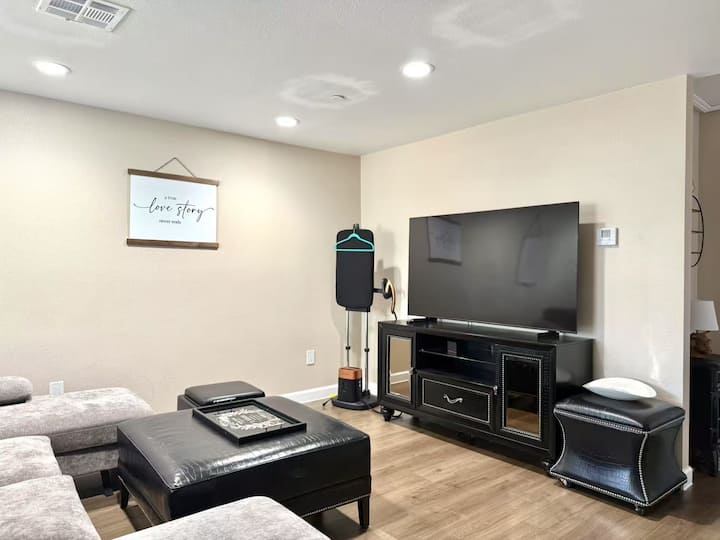 Stylish 3br/2ba Modern Retreat | Newly Built - Claremont, CA