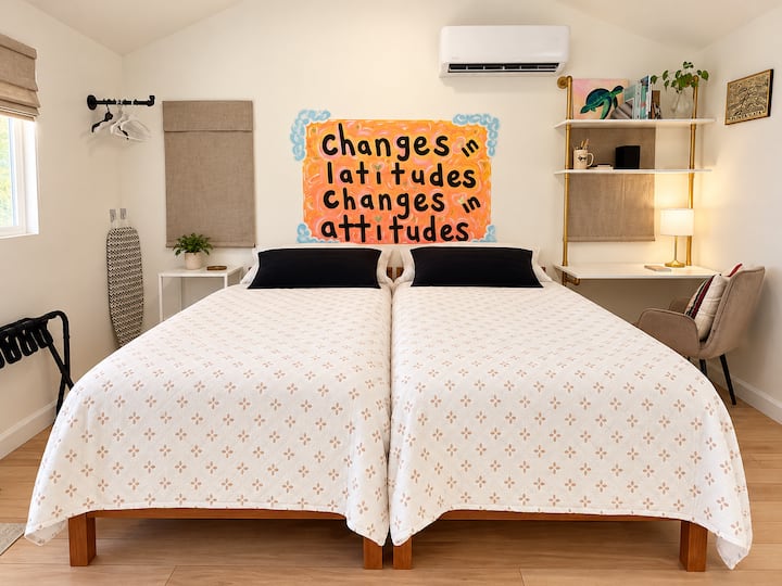 Tucked Away Quiet Tiny Studio Safe + Pups Welcome - Coral Springs, FL