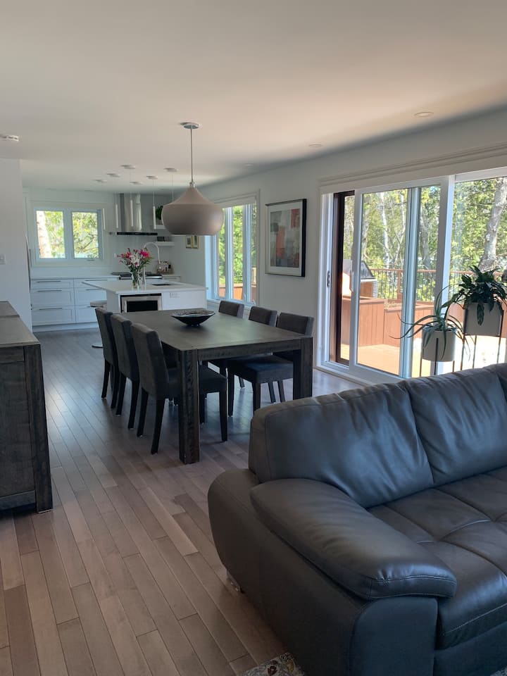 Le Bonheur Est Au Chalet - Rawdon