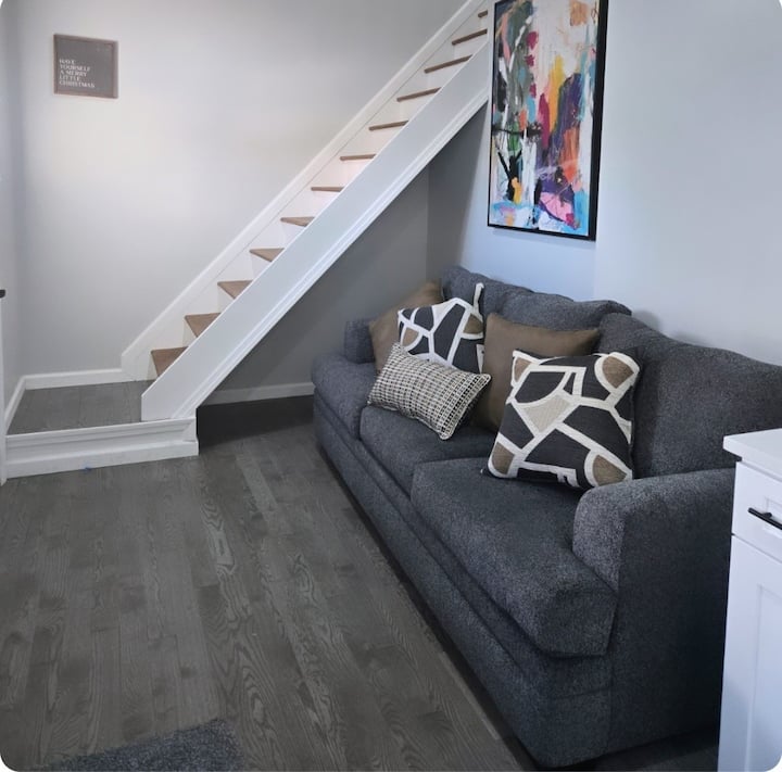 Entire Stunning Duplex Home - Garden City, NY