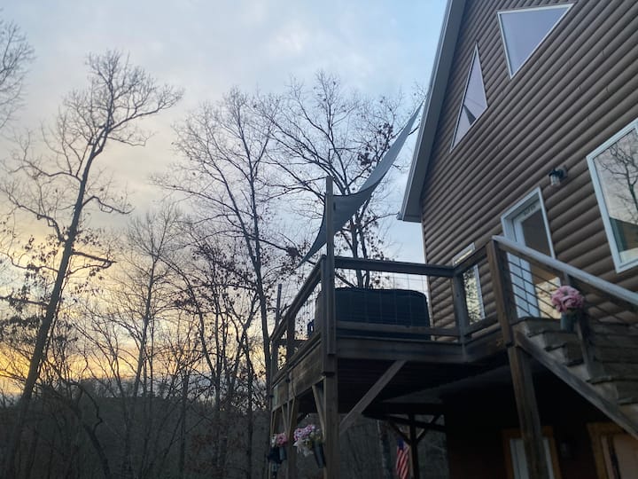 Secluded Casino Bryson City Modern Log Cabin - Cherokee, NC