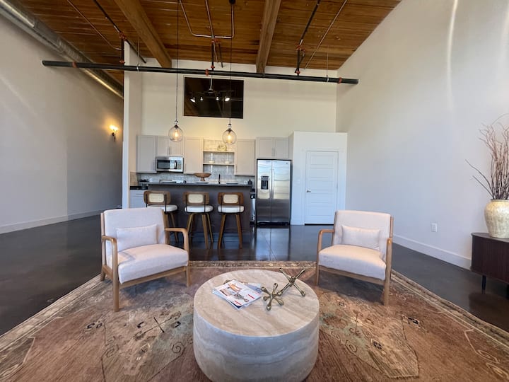 The Luxe Loft / Brand New Airbnb In Spartanburg - Spartanburg, SC