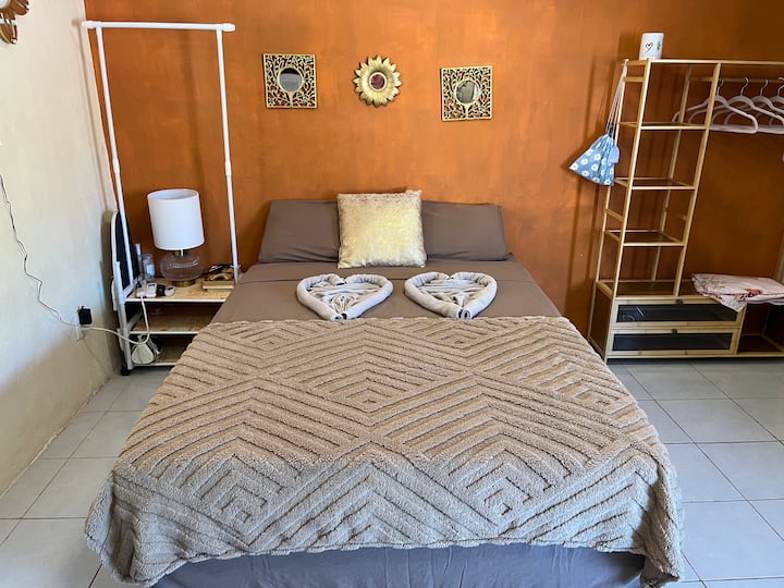 Estudio Comodo, Privado, Wifi 100 Megas - Chetumal