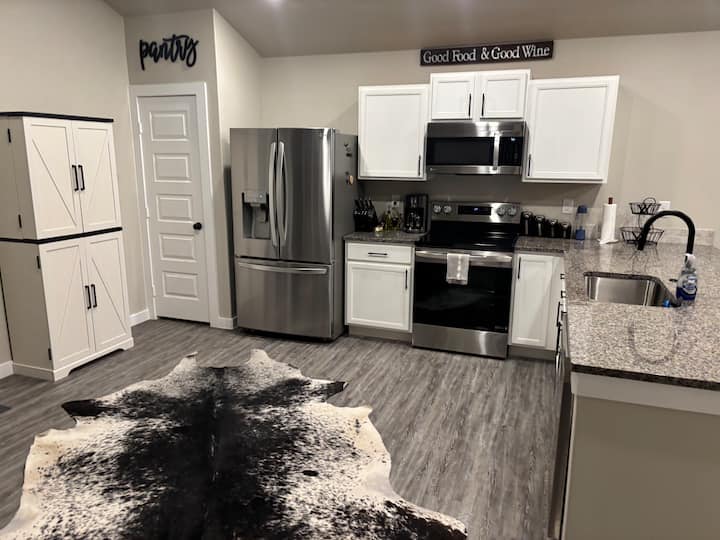 3 Bedroom House With Gym - Midland, TX
