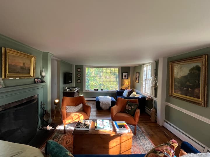Historic Connecticut Country House Retreat - East Hampton, CT