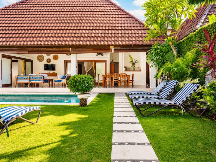 Tropical Pool & Garden Villa Near Double Six Beach - Aéroport de Denpasar - Ngurah Rai (DPS)