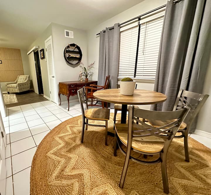 Suite Spot At The Forester - Daphne, AL