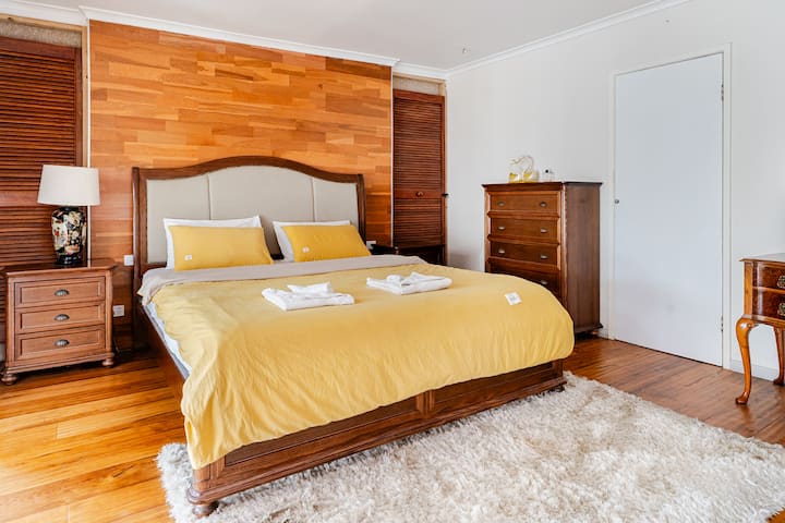 Shopping Malls And Sports Fields - Dandenong