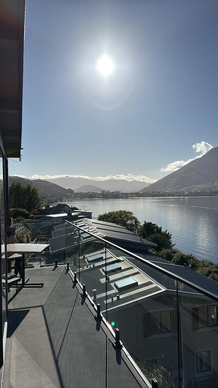 Lakefront Oasis - Queenstown