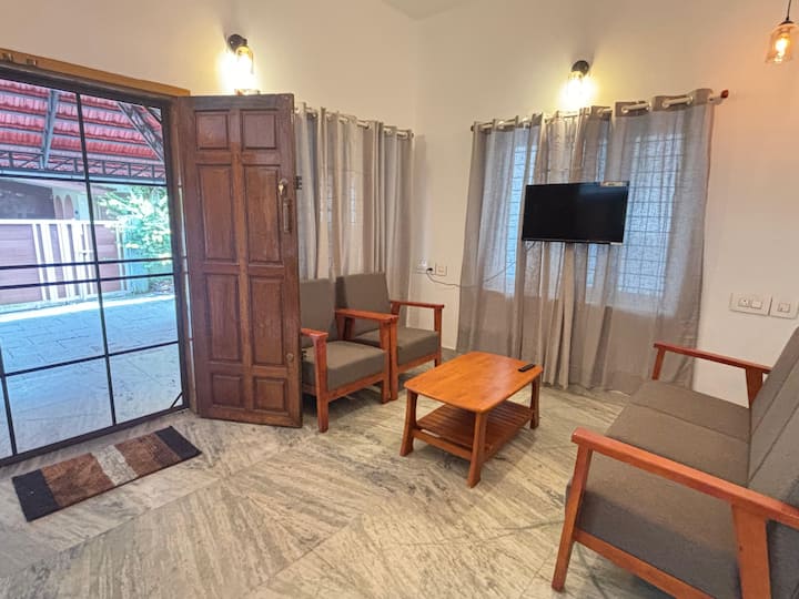 3bhk Home In Edapally|fully Furnished|nr Lulu Mall - Kochi