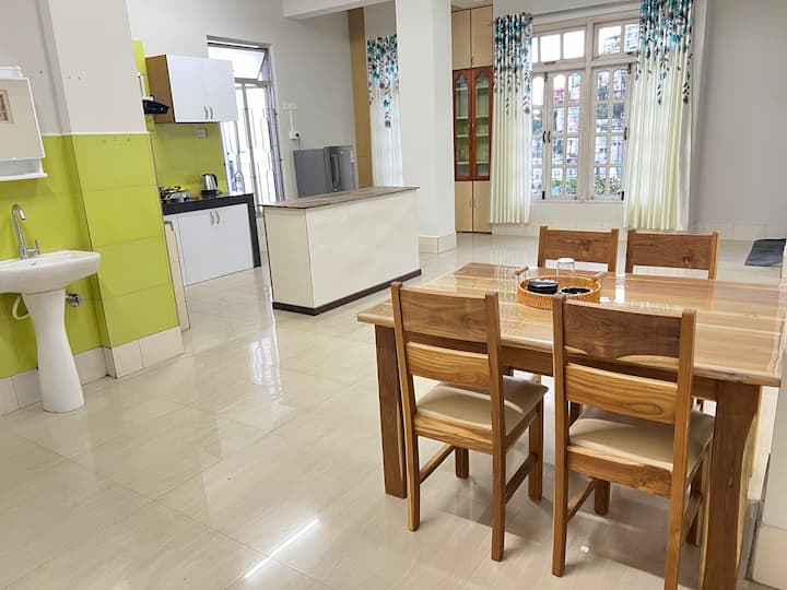 Vee's Homestay - Royale - Aizawl